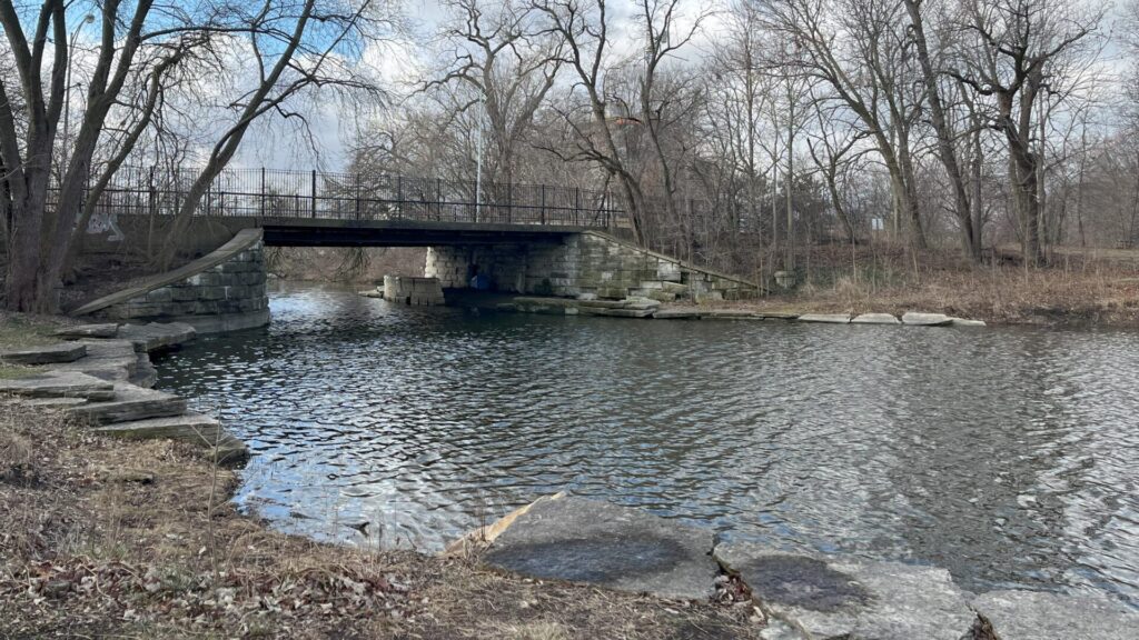 Darrow Bridge widescreen | Landmarks Illinois